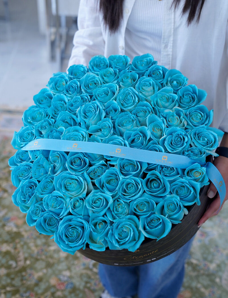Blue Roses Online in UAE | Buy Blue Rose Arrangement